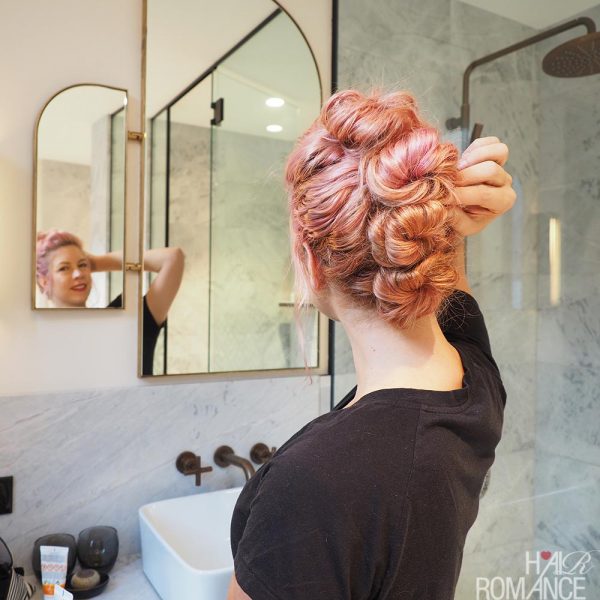 A fast hairstyle tutorial for messy hair - Hair Romance