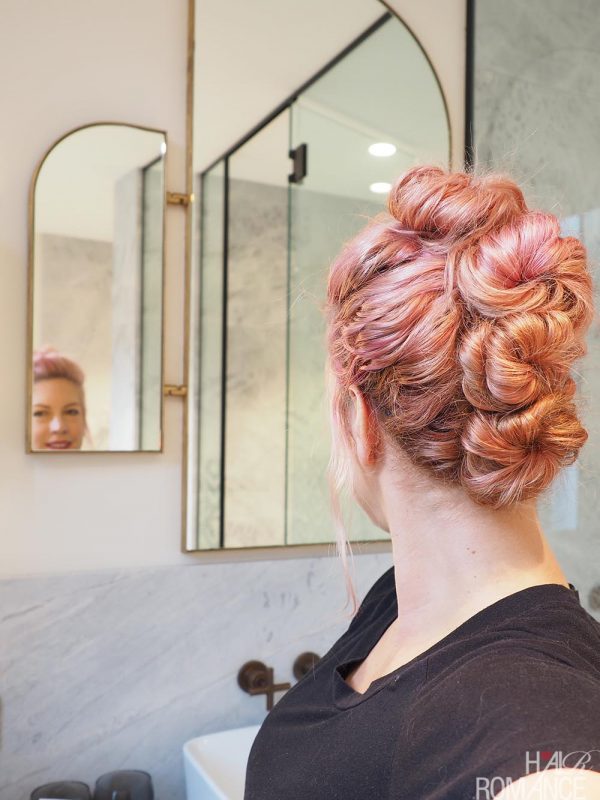 A fast hairstyle tutorial for messy hair - Hair Romance